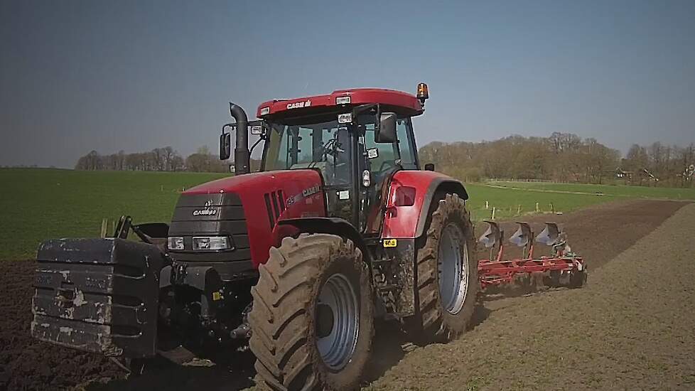 Case IH › Case CVX 195 en een Kverneland 5 schaar ploeg Loonbedrijf ...