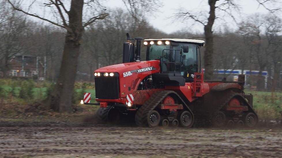Testdrive Versatile 550 DeltaTrack rupstrekker 550 PK 40km/h ...