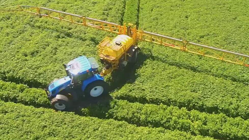 New Holland › New Holland T7510 en Dubex Actor spuit van 36 meter breed ...