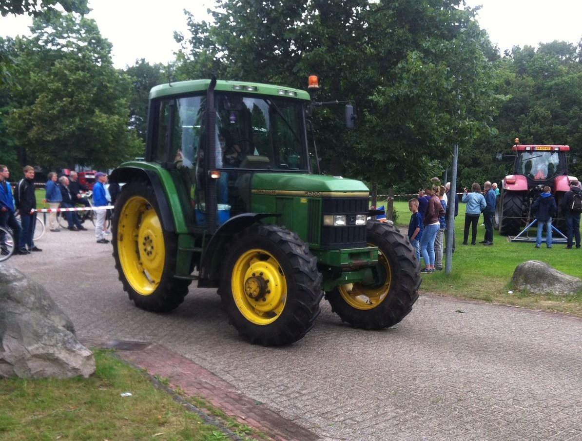 Trekkertocht Norg - 200 trekkers | Trekkerweb.nl - Mechanisatienieuws voor de landbouw en ...