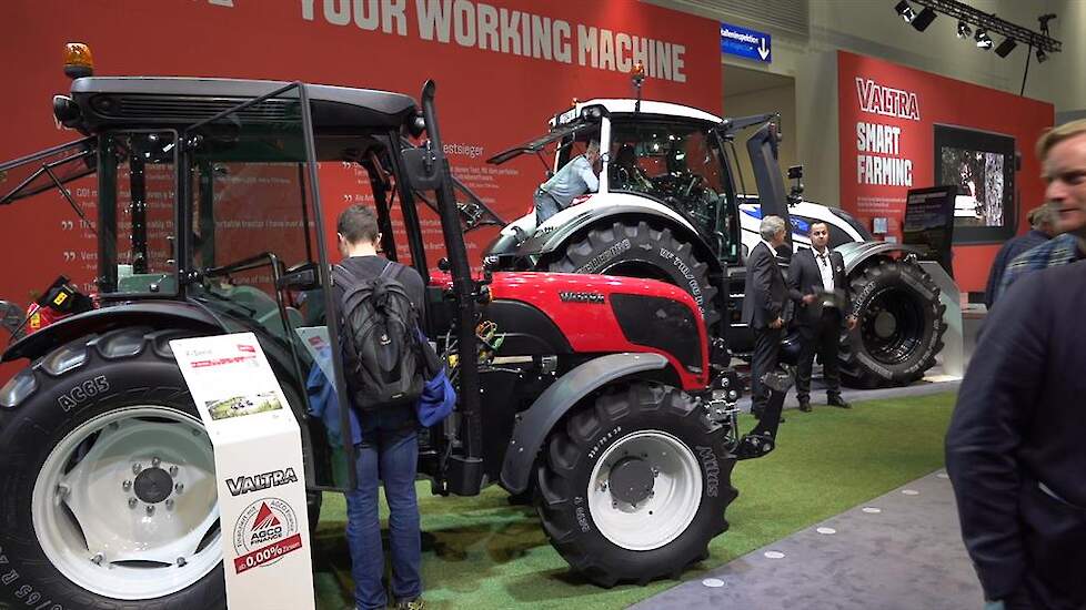 Valtra › Valtra introduceert nieuwe F-serie voor de fruitteelt ...