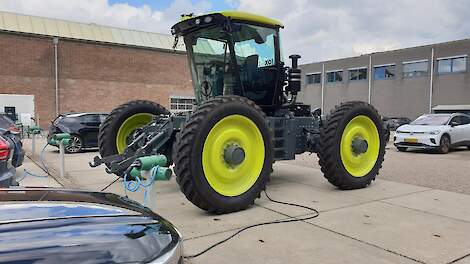 Eerste Eox elektrische tractor op waterstof verkocht door H2trac ...
