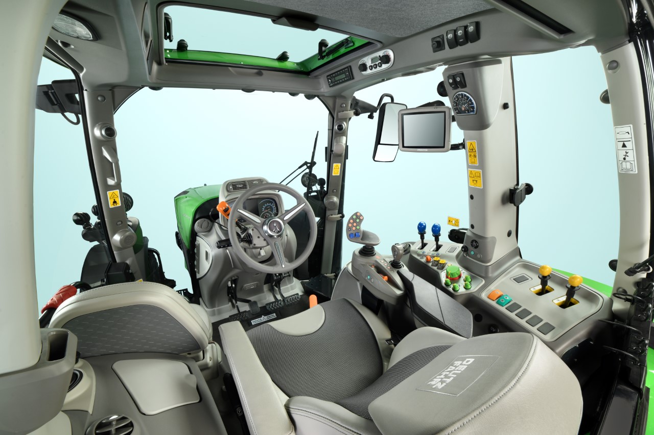 DEUTZ-FAHR › De nieuwe 6-serie Powershift/ RCshift: totale efficiëntie ...