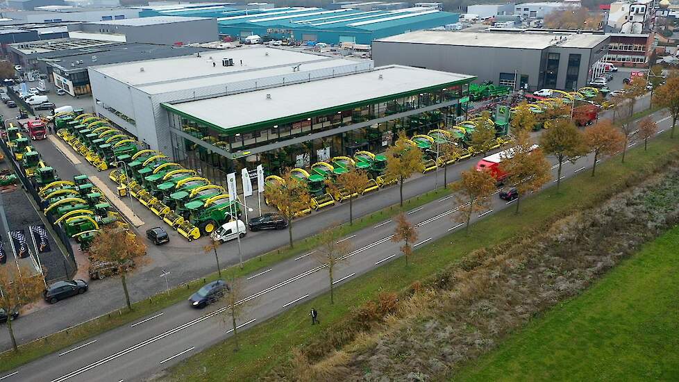 Video: 50 jaar zelfrijdende John Deere-hakselaars bij Groenoord ...