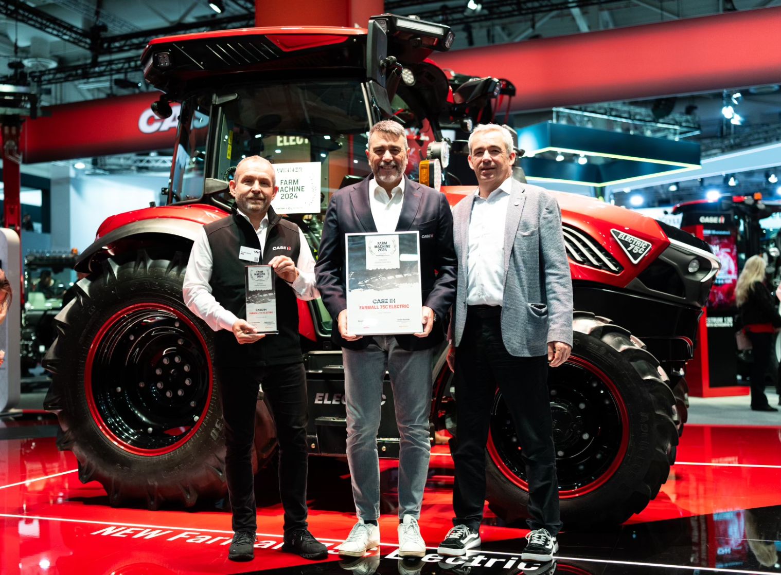 Case IH › Case IH wint Farm Machine 2024 Award met nieuwe Farmall 75C Electric | Trekkerweb.nl ...