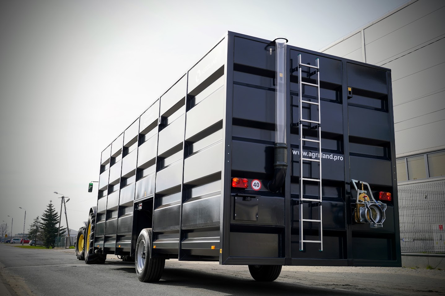 Record Trailers breidt gamma uit met mestcontainers | Trekkerweb.nl ...