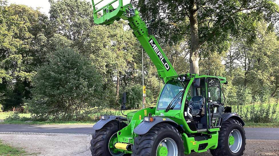 Nieuwe distributeur voor Merlo in Nederland: Van den Broek Mechanisatie ...